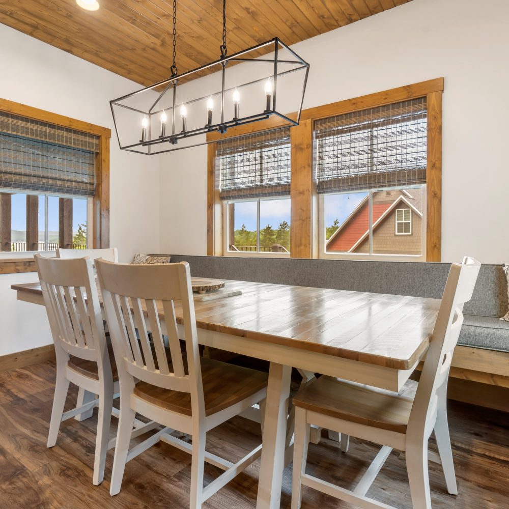Bluff Cabins | Best Family Accommodation In Table Rock Shore Resort